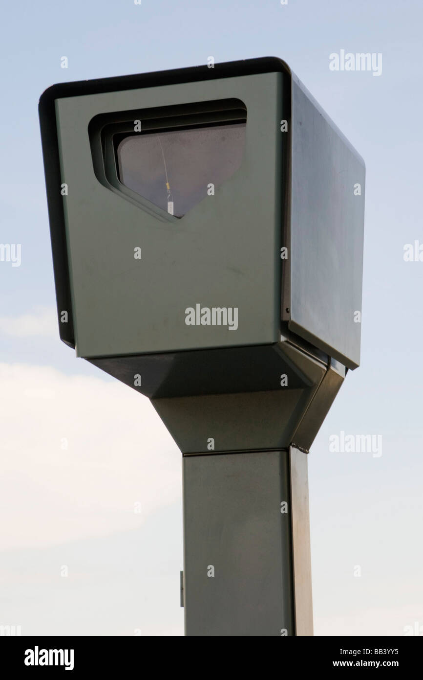 Speed detection camera hi-res stock photography and images - Alamy
