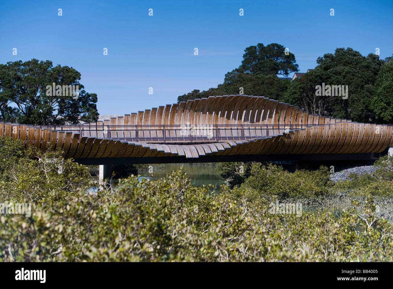 Timber footbridge hi-res stock photography and images - Alamy