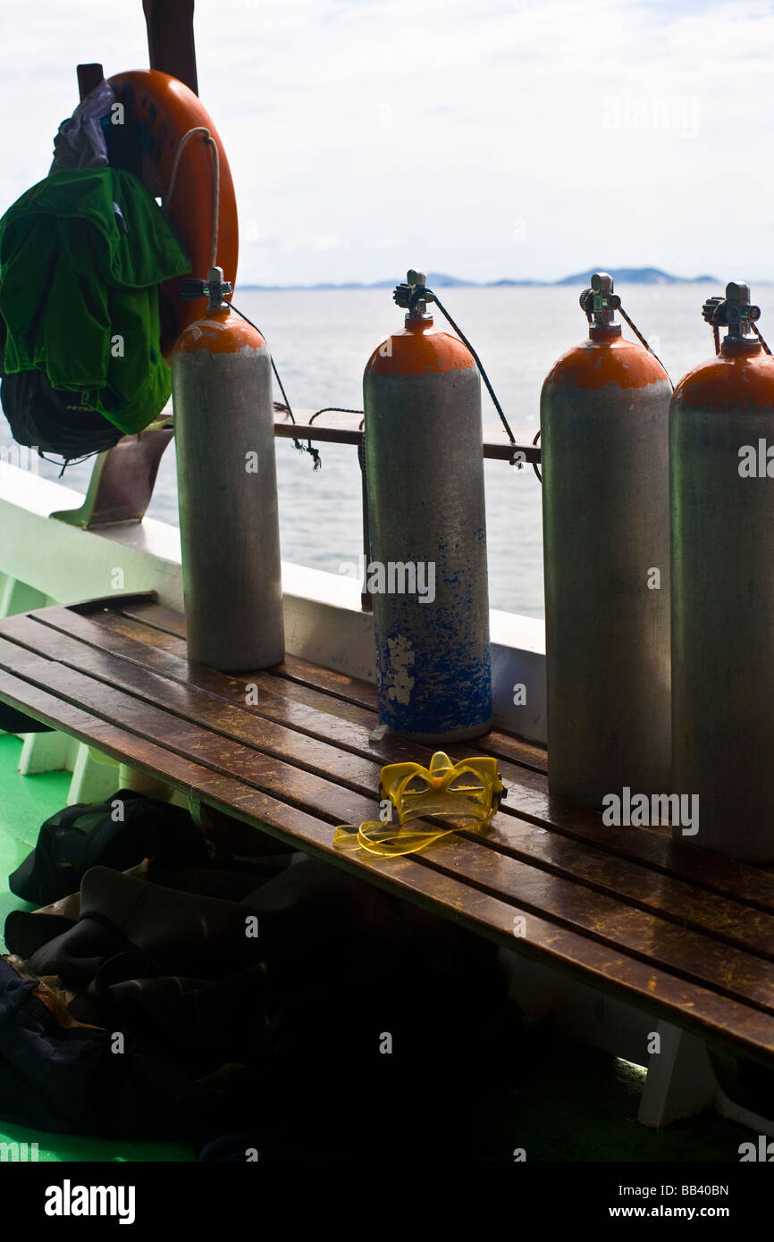 Oxygen tanks hi-res stock photography and images - Alamy