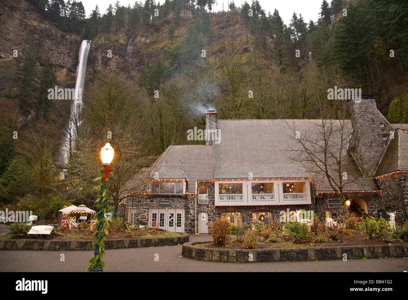 Columbia gorge hotel hi-res stock photography and images - Alamy