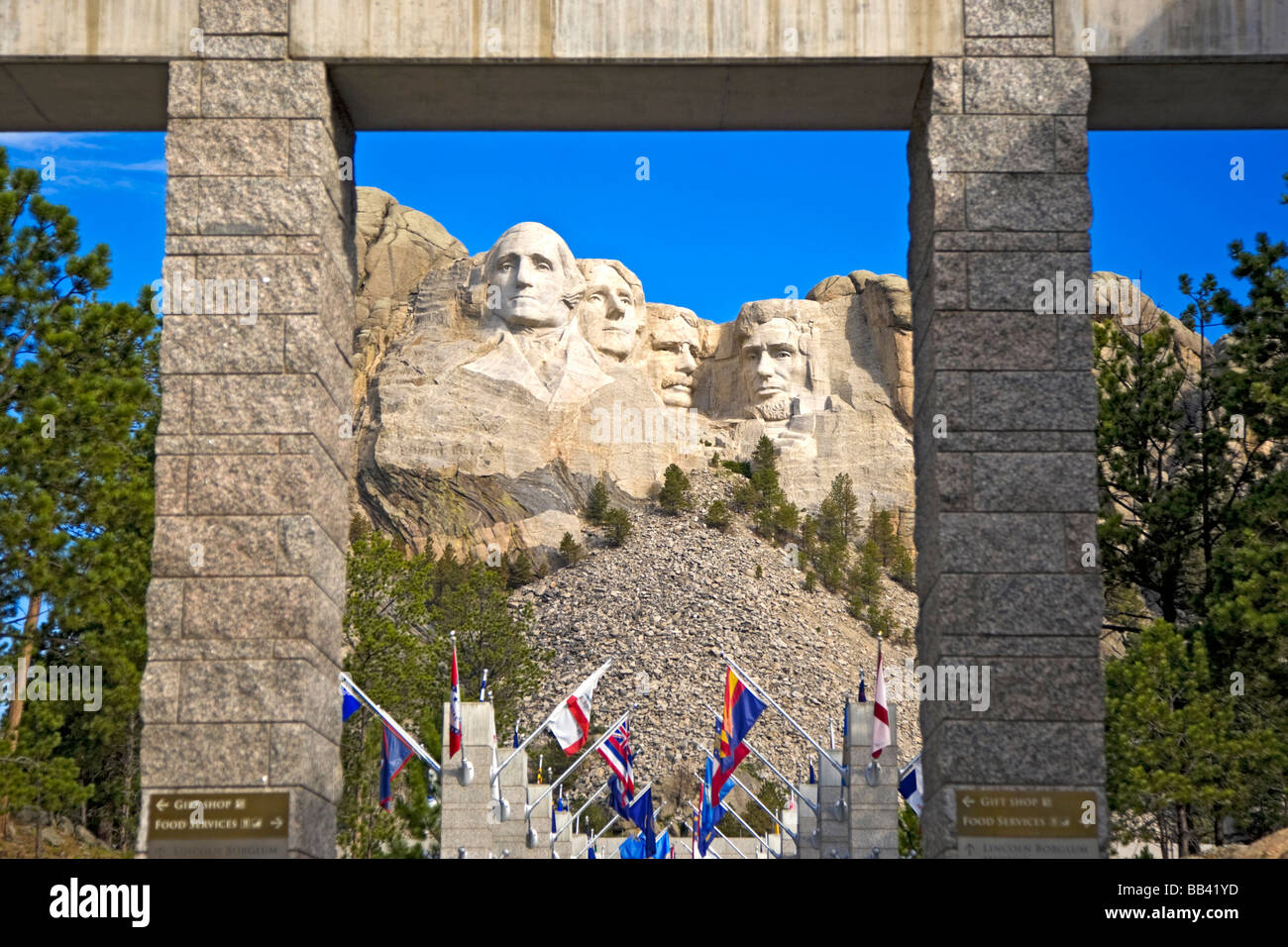 Mount rushmore national memorial flags hi-res stock photography and ...