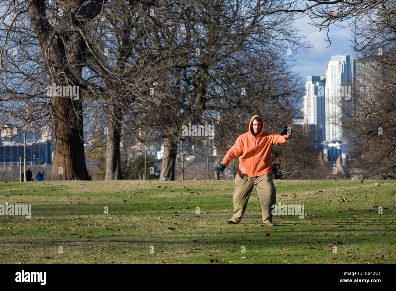 Tai chi park uk hi-res stock photography and images - Alamy