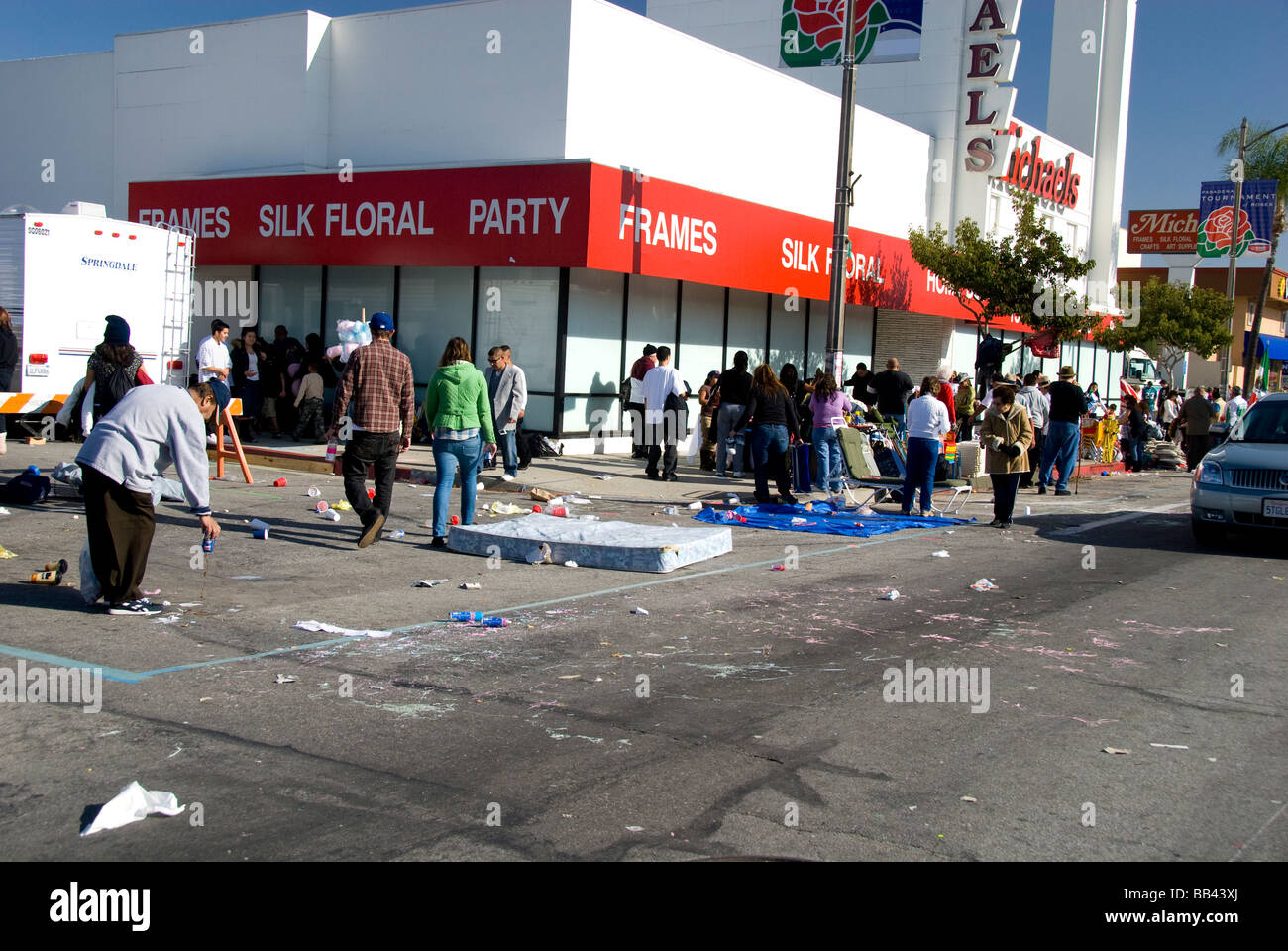 Garbage after parade hi-res stock photography and images - Alamy