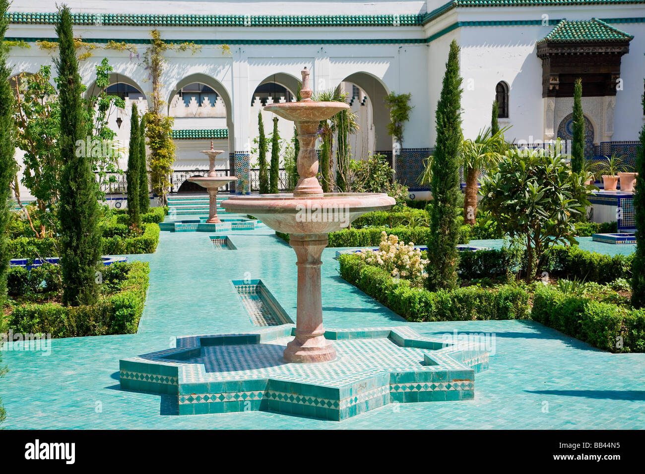THE MOSQUE OF PARIS FRANCE Stock Photo - Alamy
