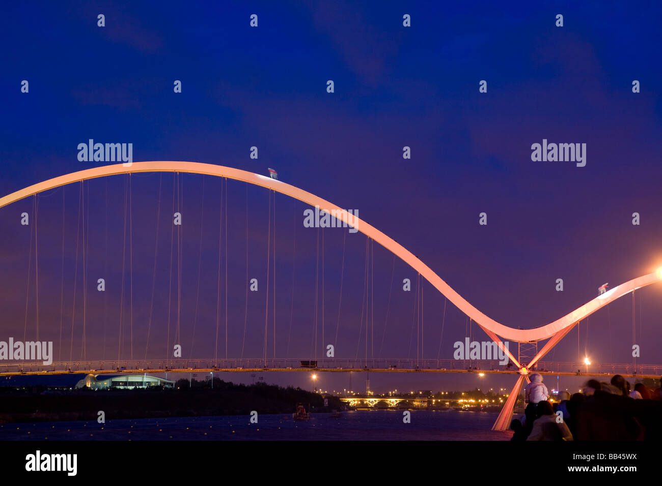 The Stockton Infinity Bridge Opening Night over the River Tees ...