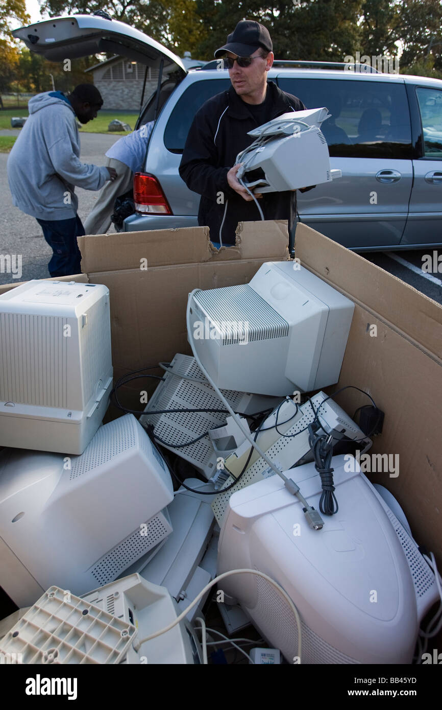 Garbage collection hi hi-res stock photography and images - Alamy