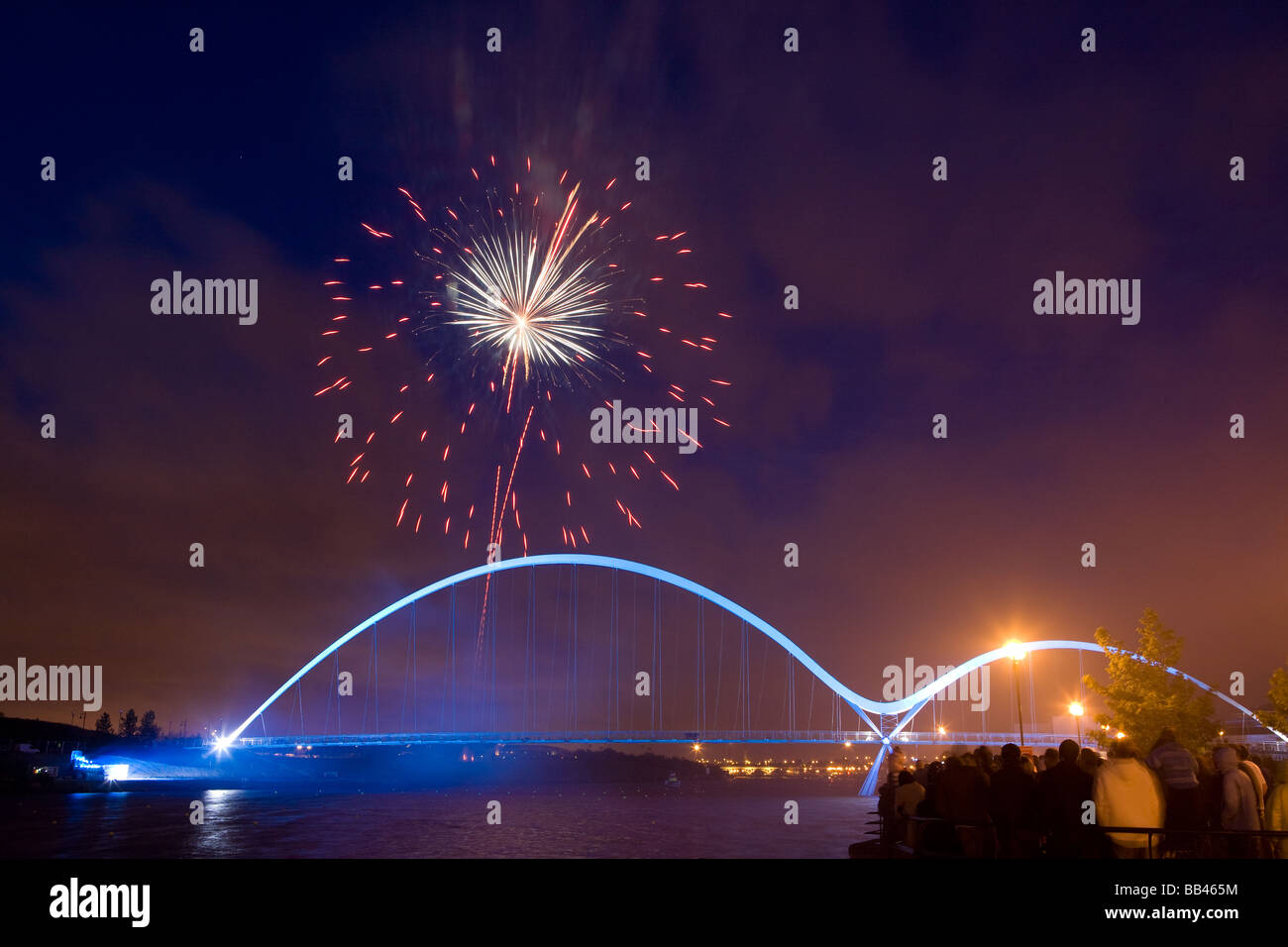 The Stockton Infinity Bridge Opening Night over the River Tees ...