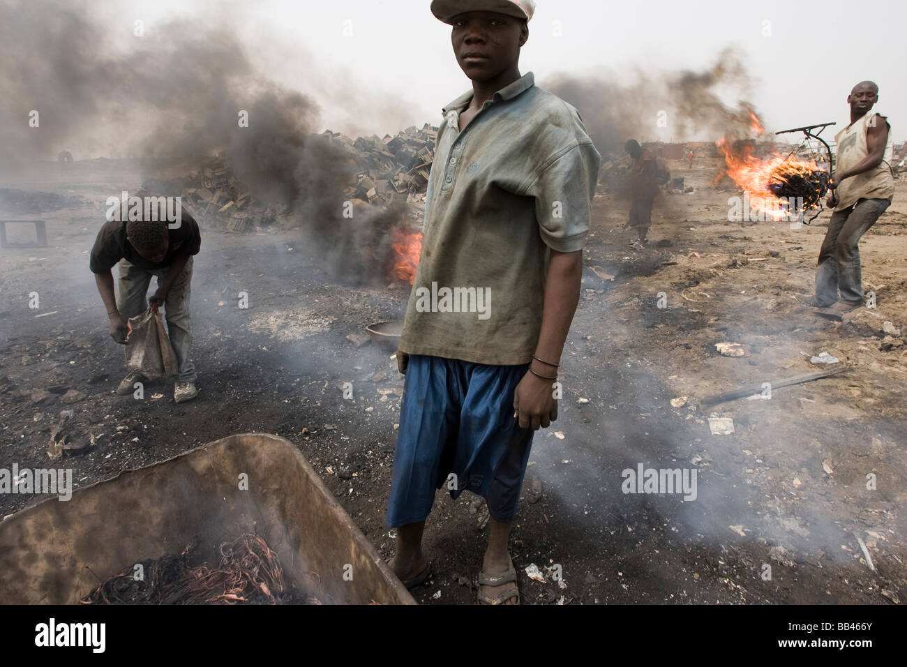 E waste ghana hi-res stock photography and images - Alamy