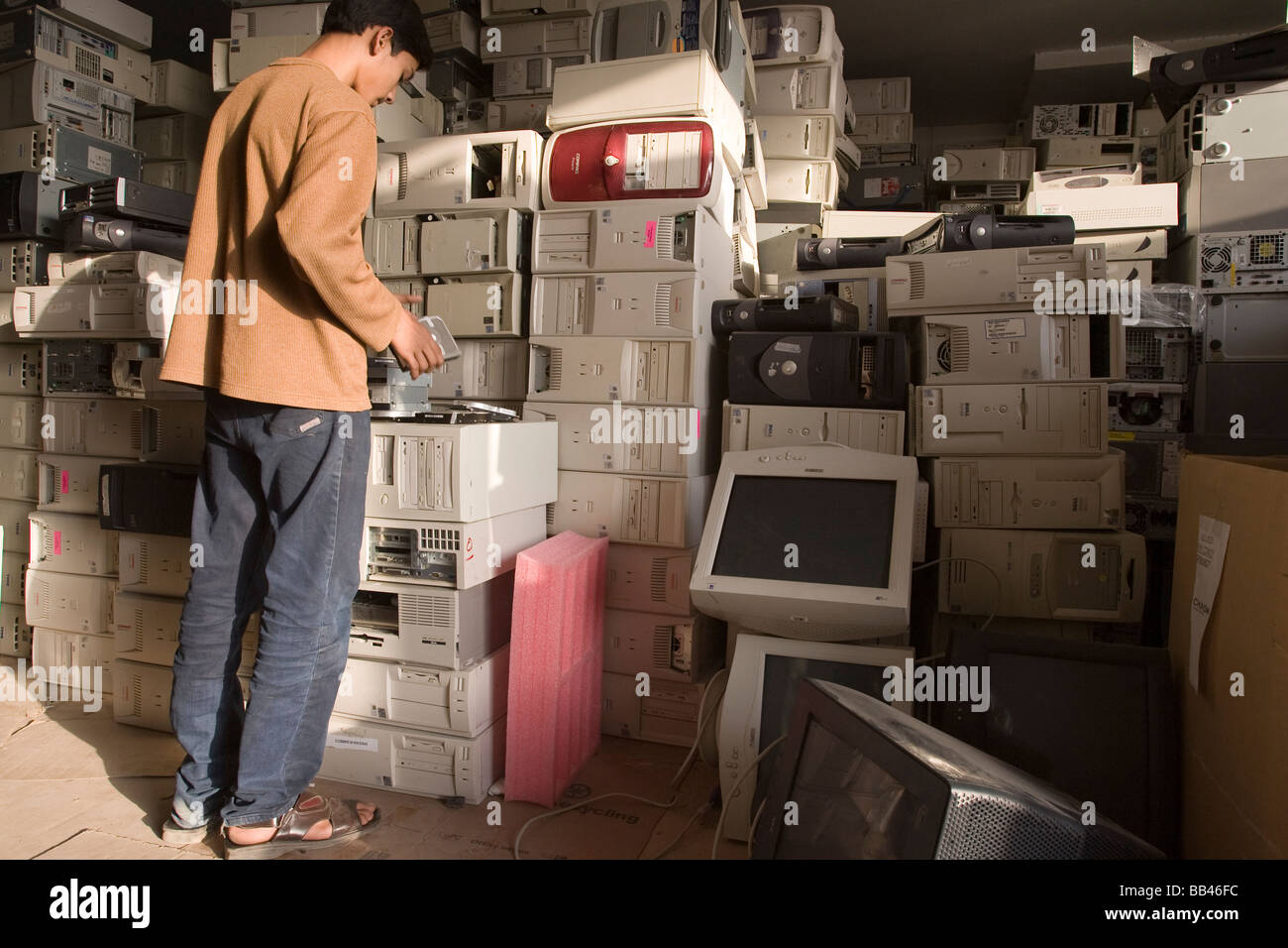 Karachi pakistan pollution hi-res stock photography and images - Alamy