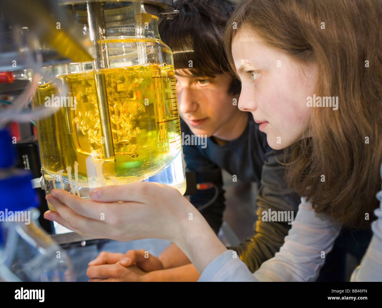 Chemistry class hi-res stock photography and images - Alamy