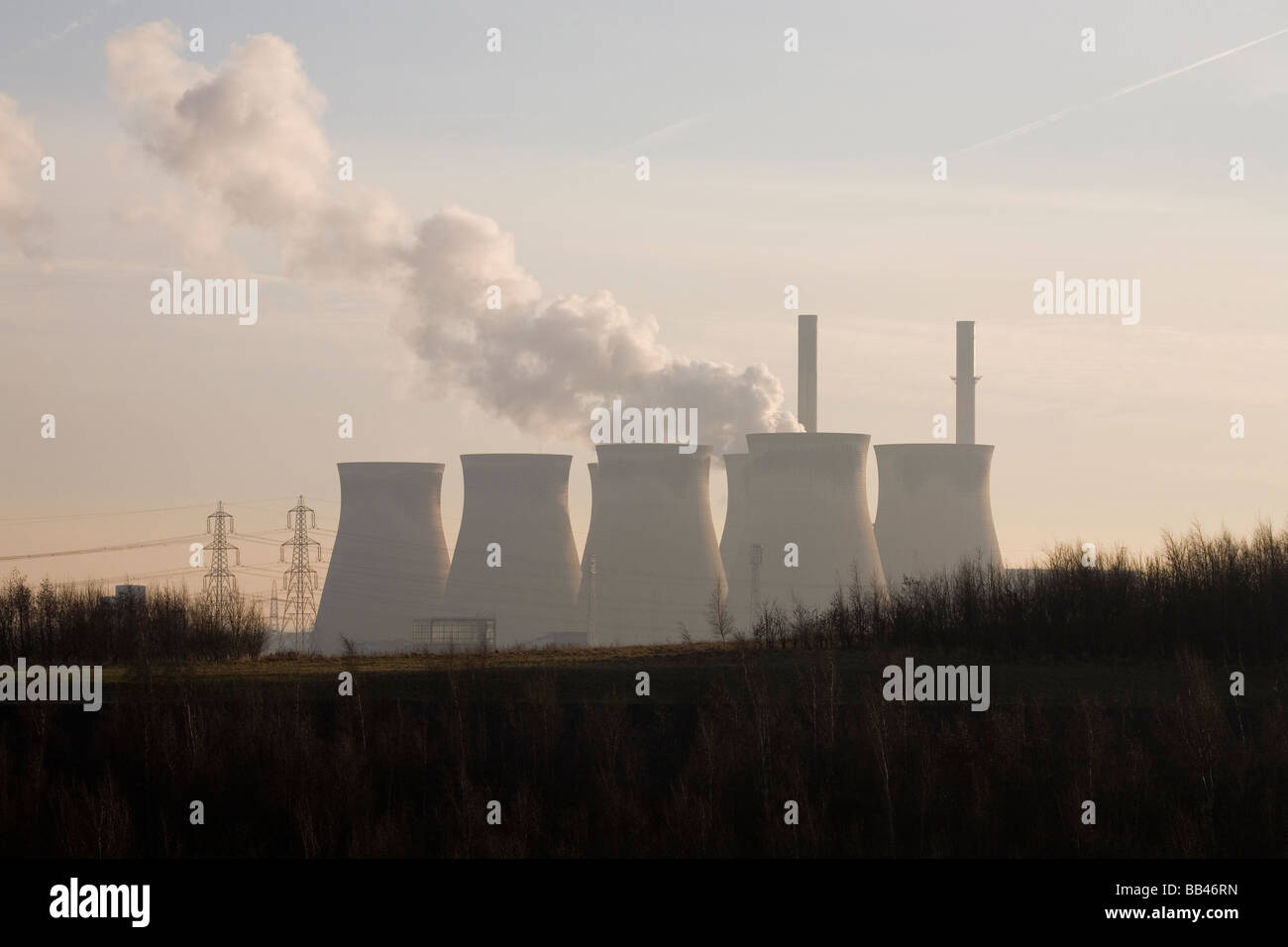 Ferrybridge station hi-res stock photography and images - Alamy