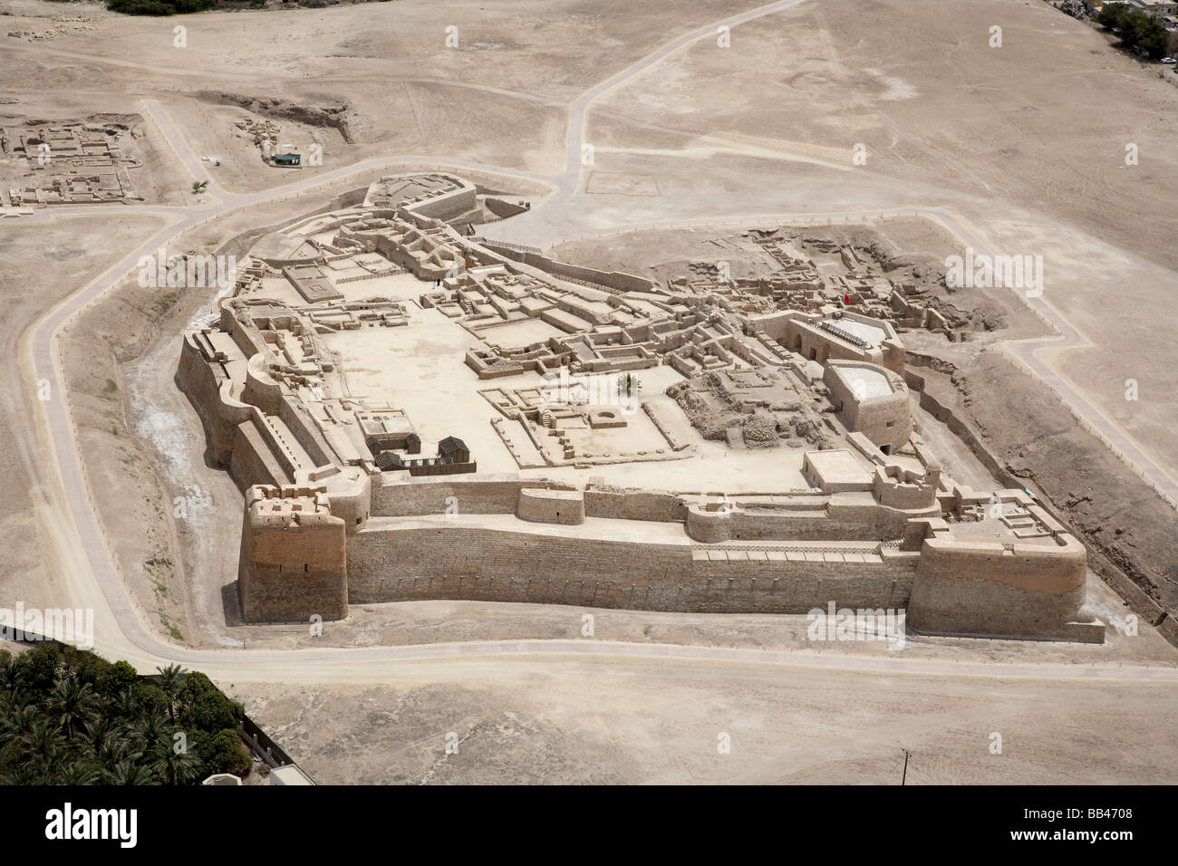 Aerial photograph of Bahrain Fort Manama Stock Photo - Alamy