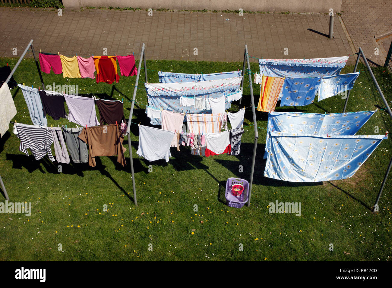Hanging out the laundry for drying in a garden, Gelsenkirchen, Germany ...