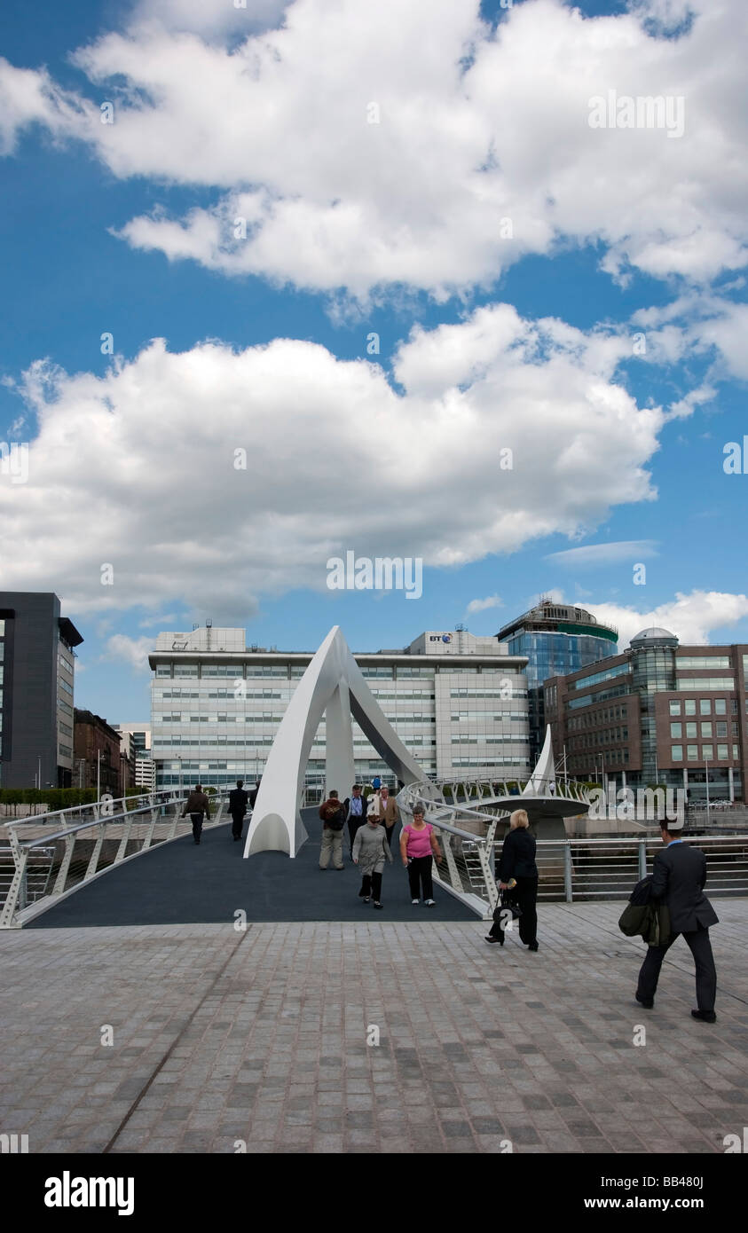 Tradeston Pedestrian & Bicycle Bridge Glasgow Stock Photo - Alamy
