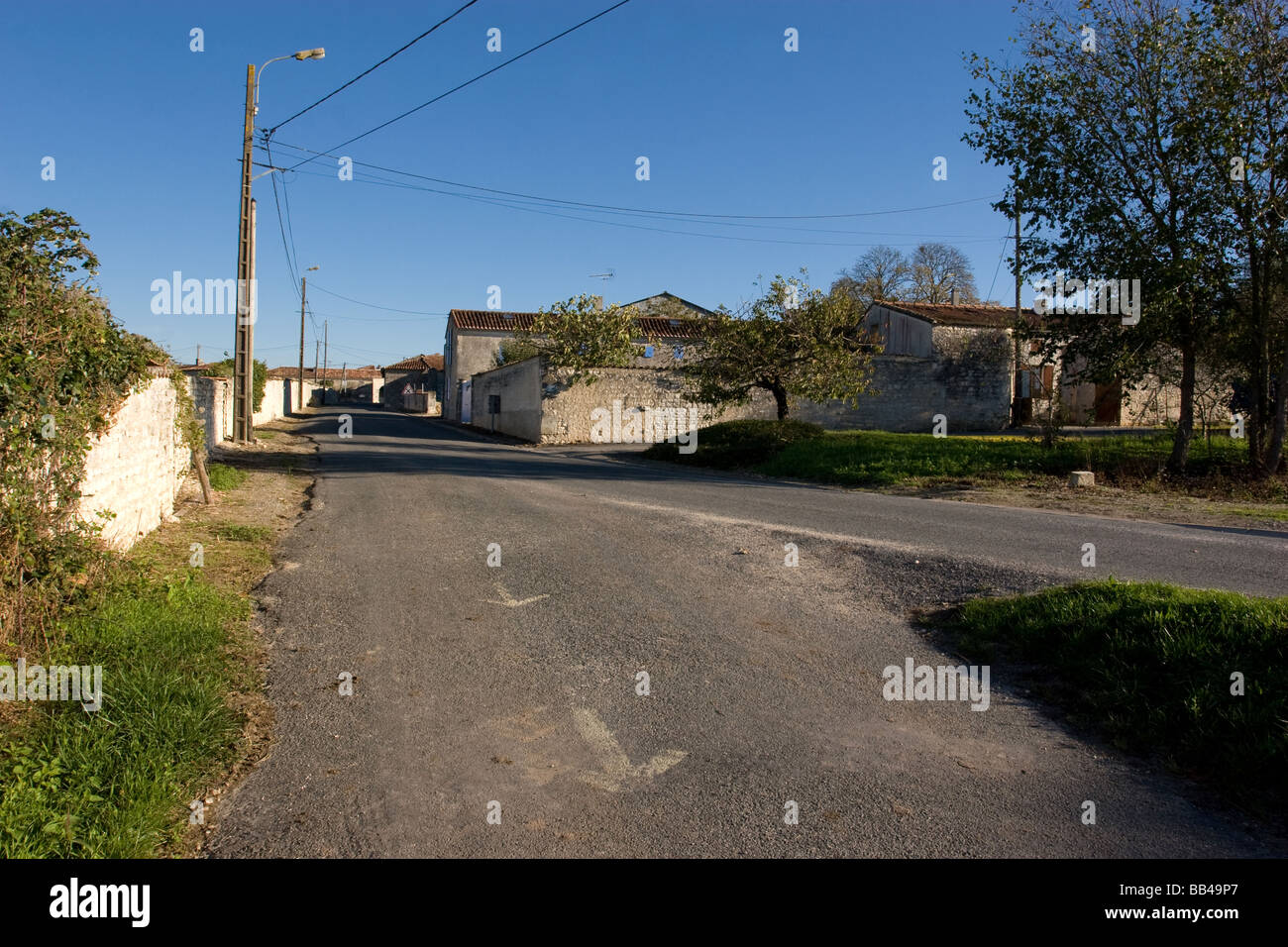 Rural Street Scene Route de Jarnac Le Breuil Bâtard Bresdon France ...