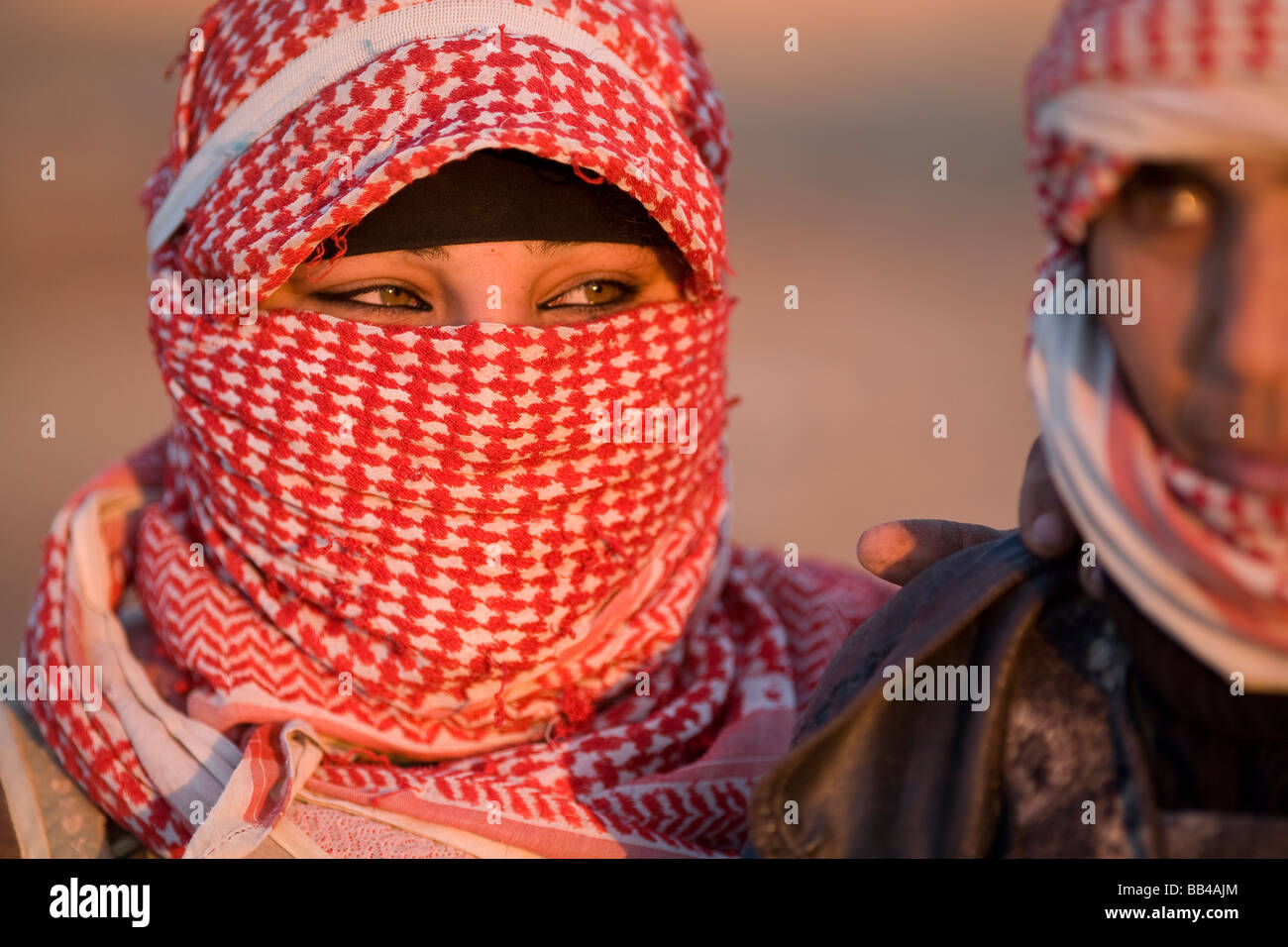 Eyes of a young Syrian Bedouin girl in Palmyra, Syria Stock Photo - Alamy