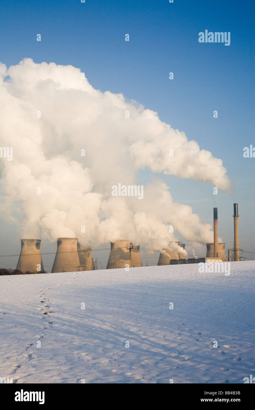 Ferrybridge power station hi-res stock photography and images - Alamy
