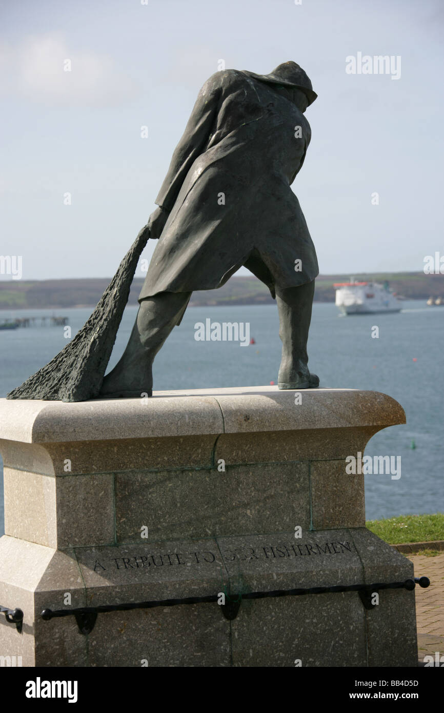 Town of Milford Haven, Wales. The Bryan Hackett sculpted ‘A Tribute to ...
