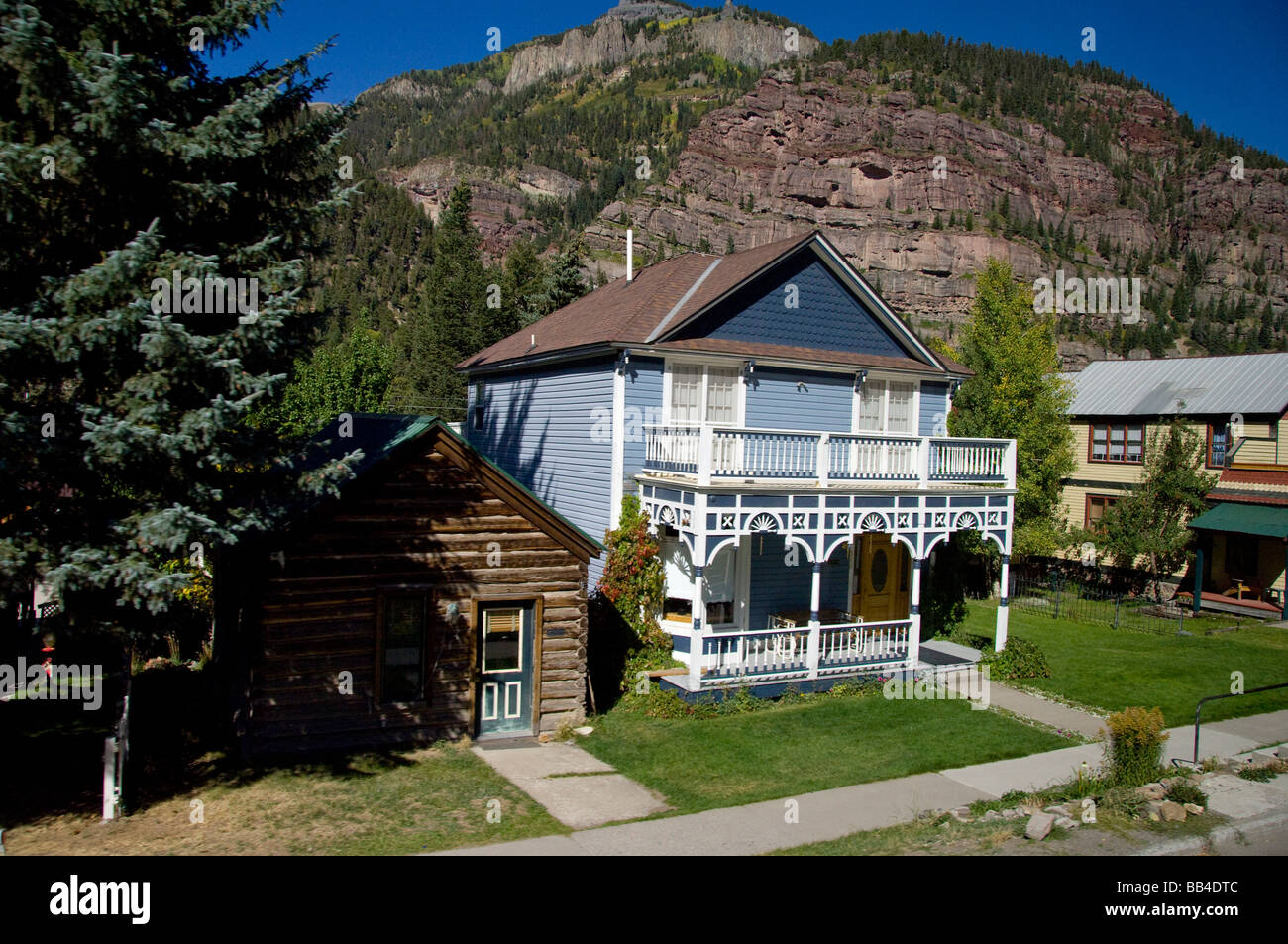 Colorado, US Hwy 550 (aka Million Dollar Highway), Ouray. Typical homes ...