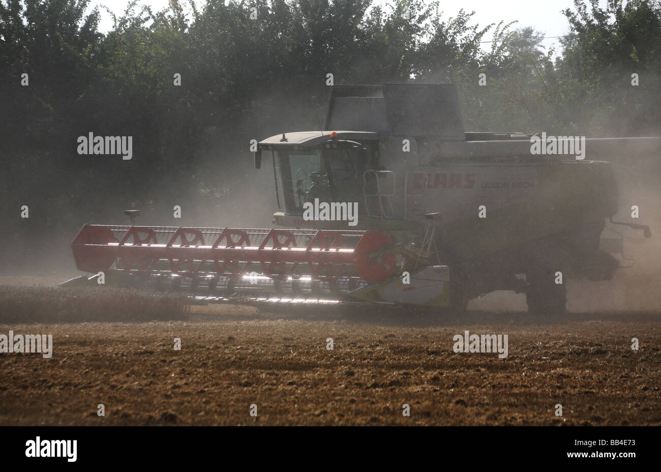 Plume of dust hi-res stock photography and images - Alamy