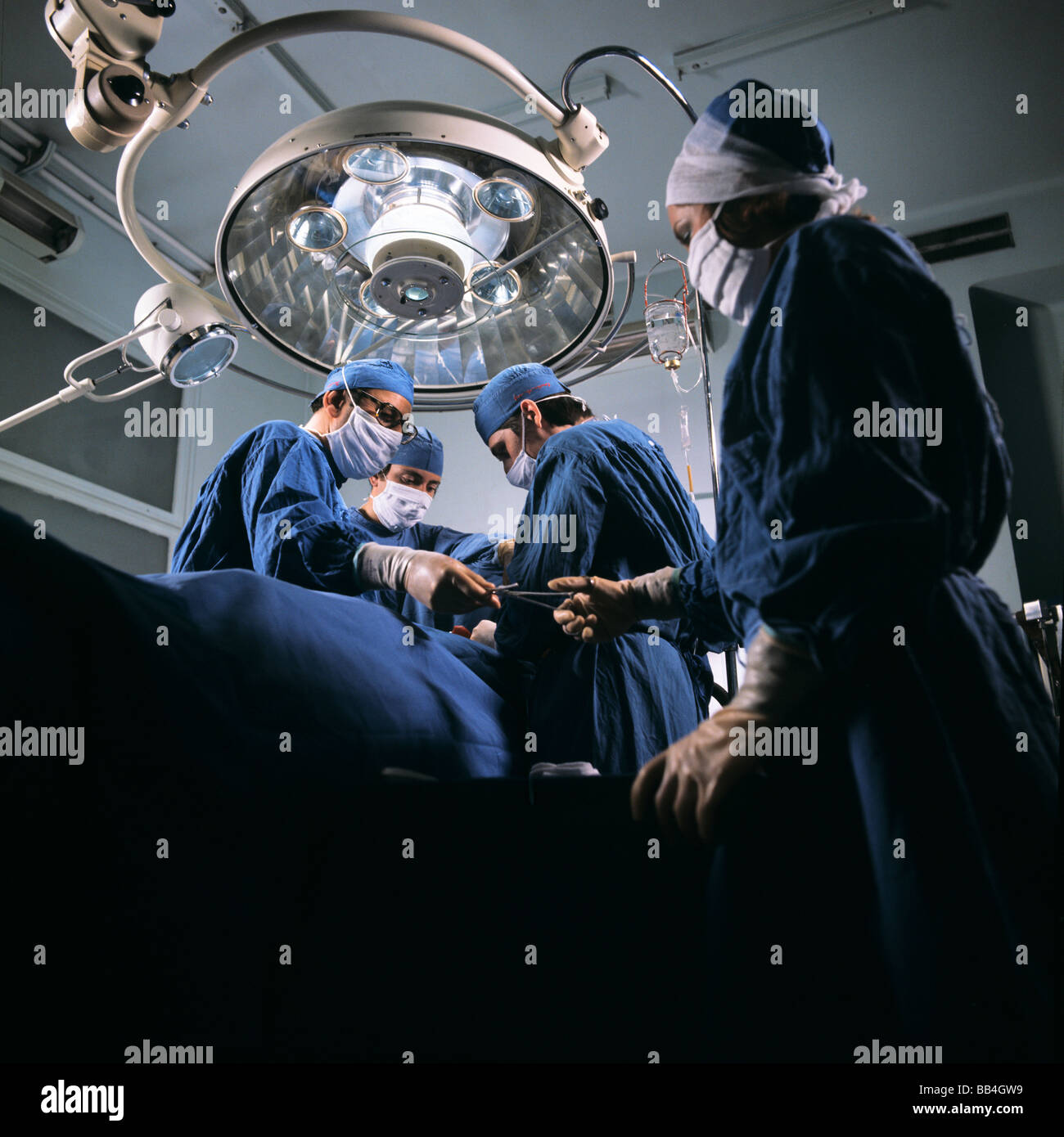 Operating room surgery hi-res stock photography and images - Alamy