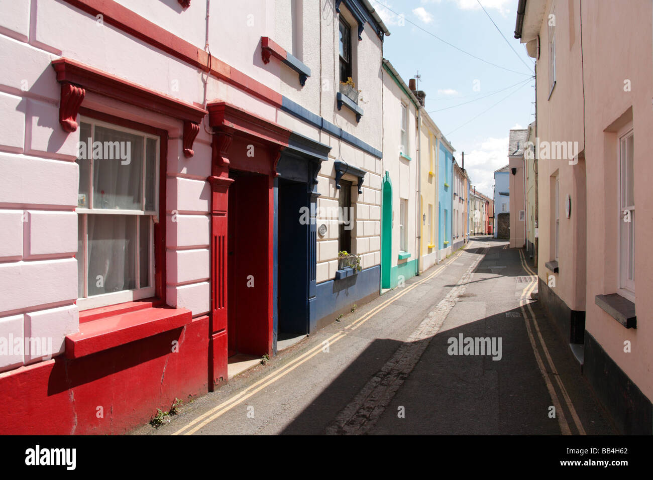 Very narrow lane hi-res stock photography and images - Alamy
