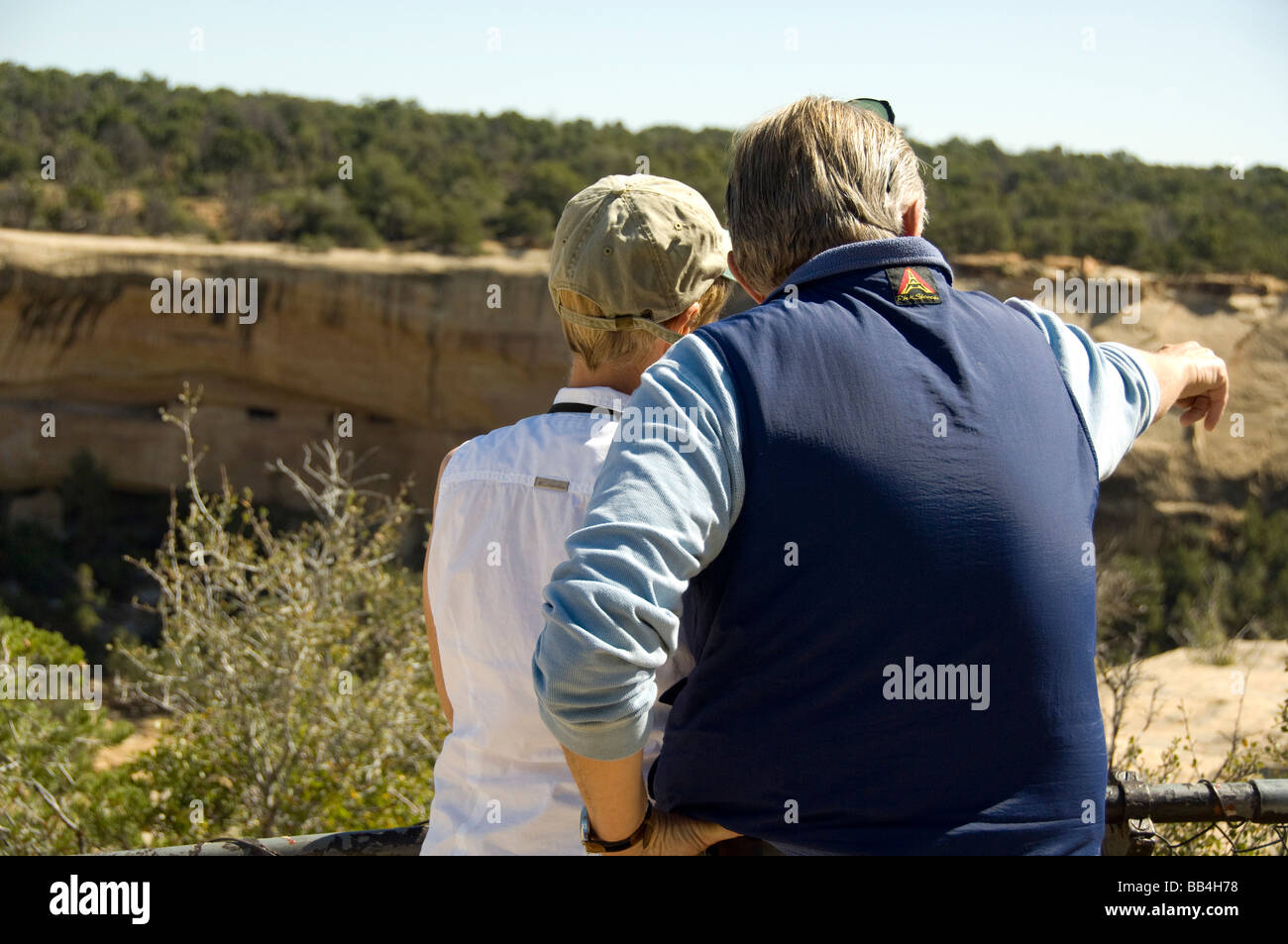 Colorado, Mesa Verde National Park. Sun Point View pull out, Cliff ...