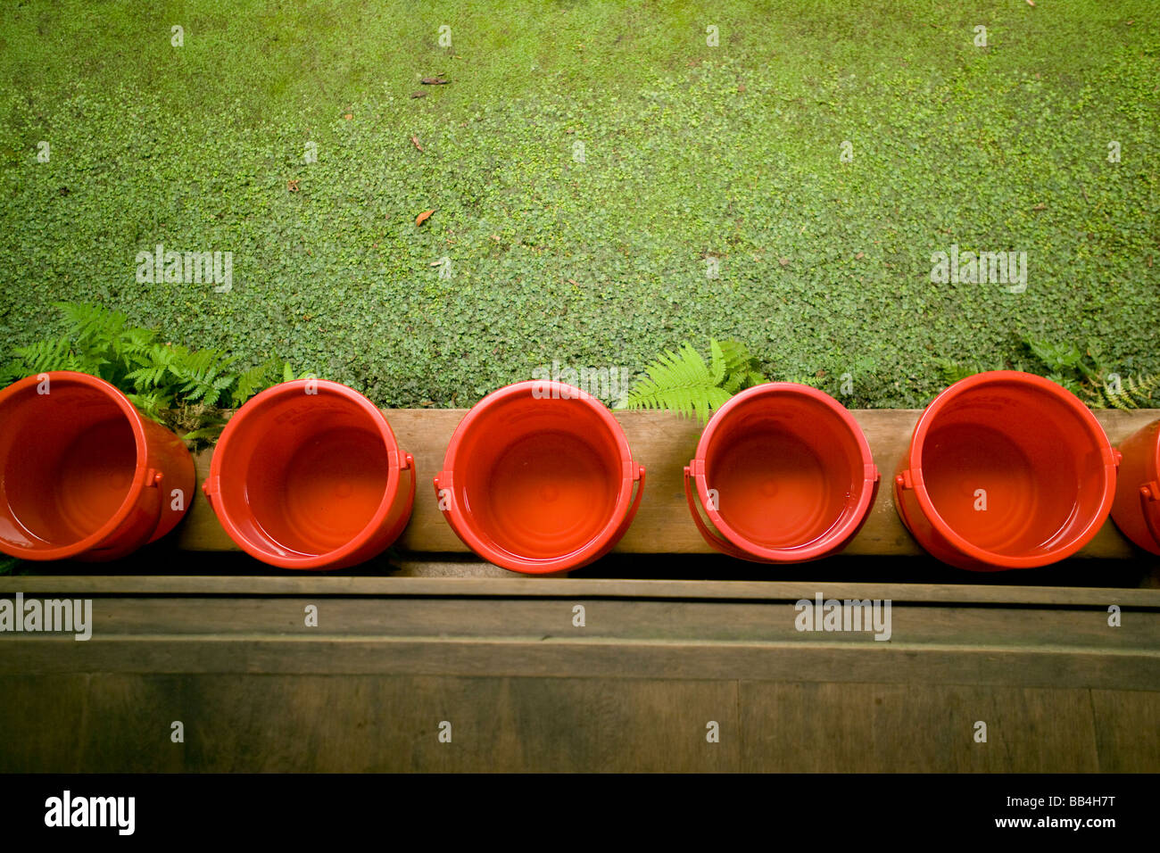 Japanese fire buckets hi-res stock photography and images - Alamy