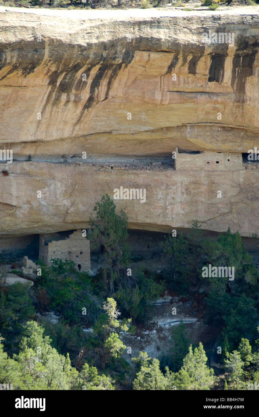 Colorado, Mesa Verde National Park. Sun Point View pull out, Cliff ...
