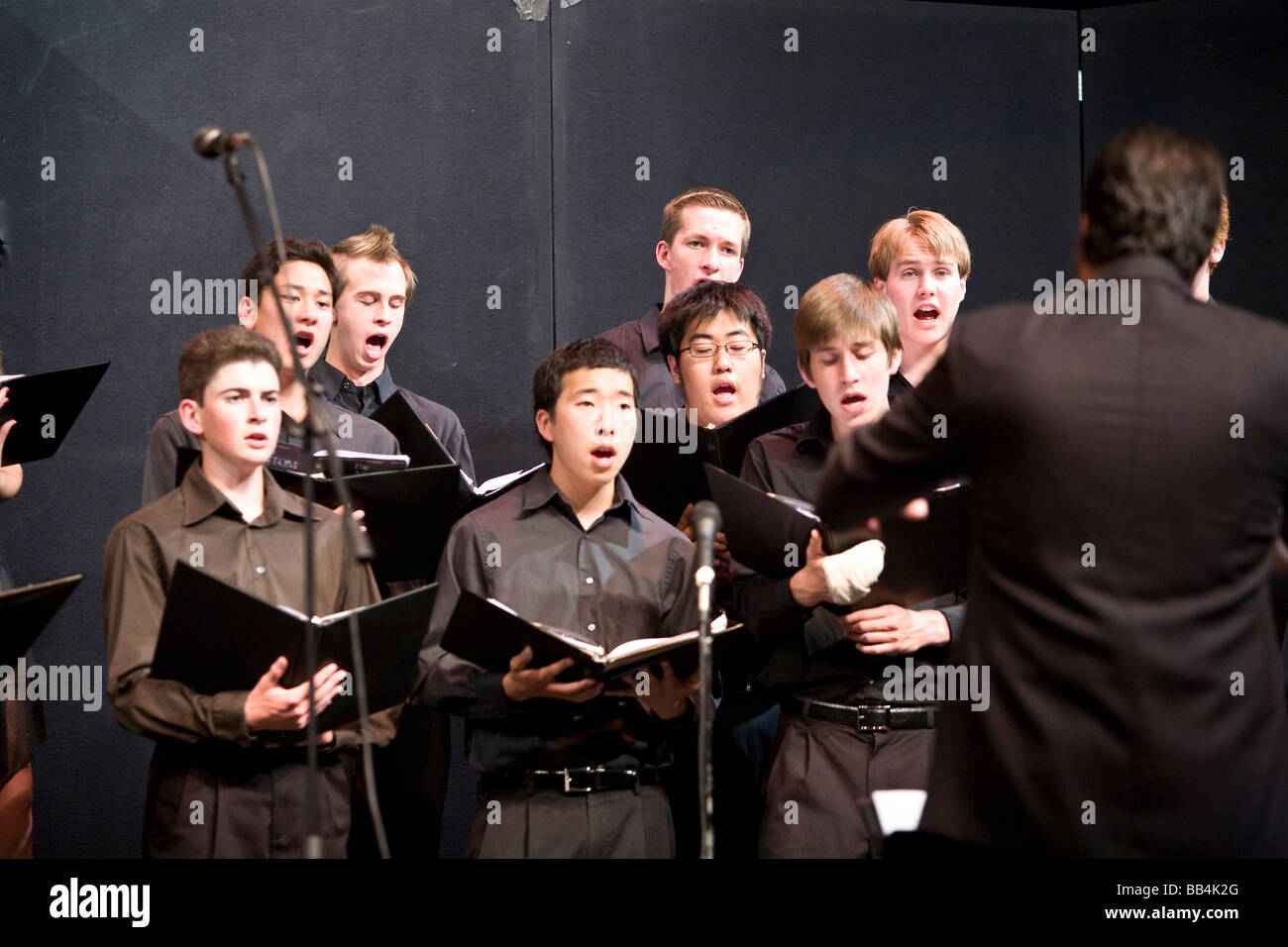 Teenage Boys Singing High Resolution Stock Photography and Images - Alamy