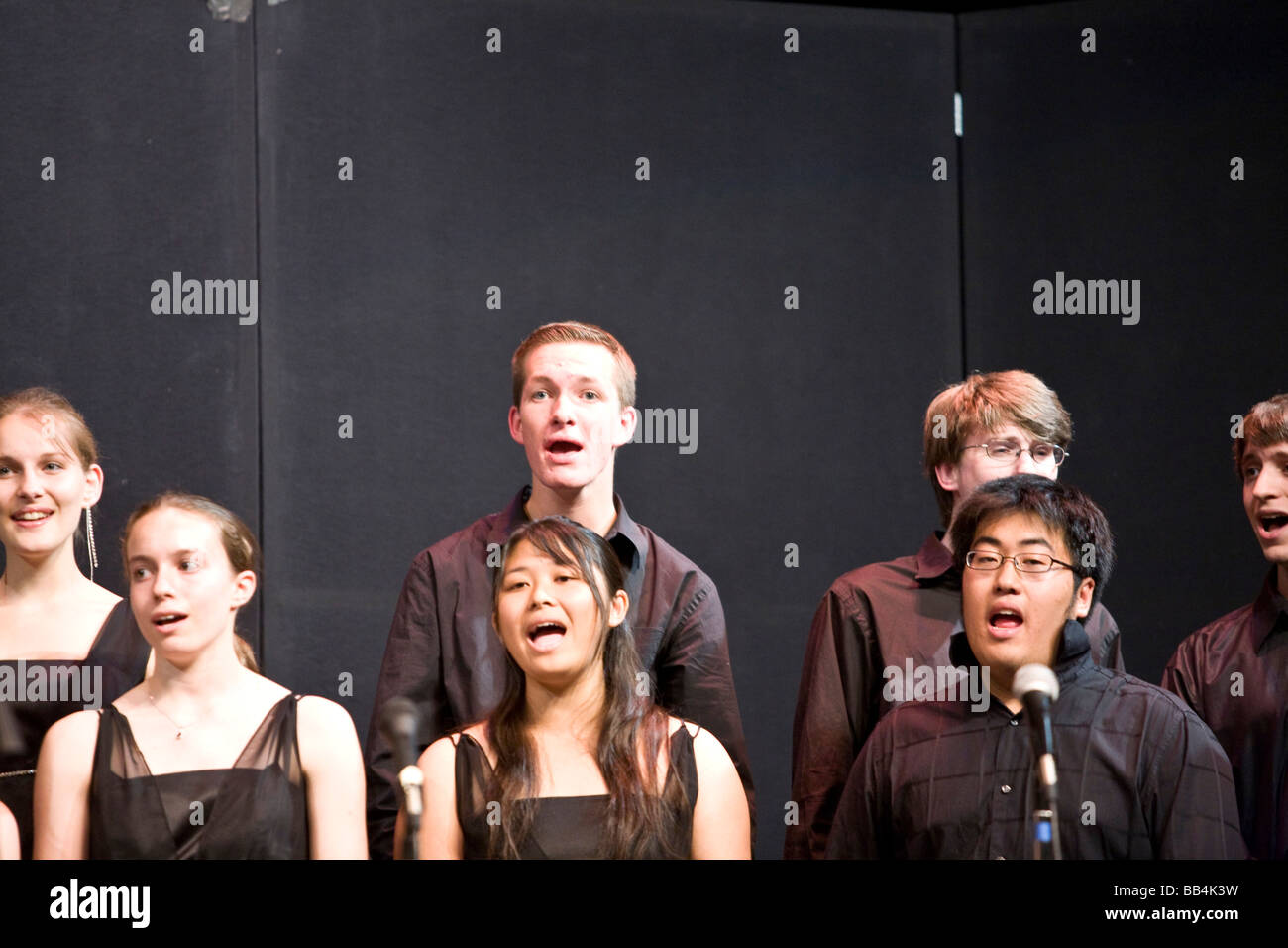 High school choir hi-res stock photography and images - Alamy