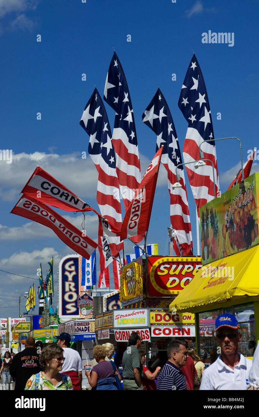 Fast food stand carnival midway hi-res stock photography and images - Alamy