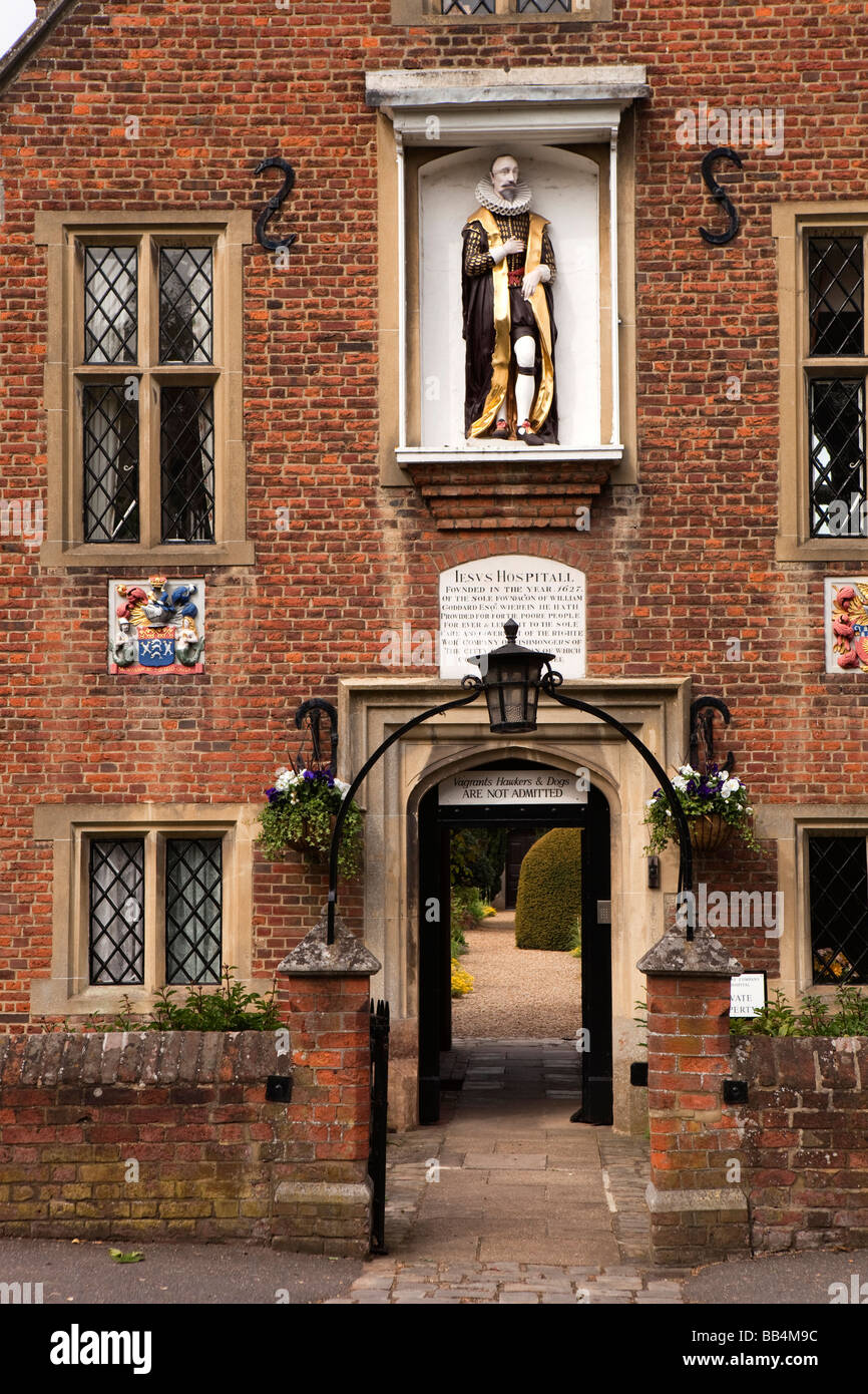 Fishmonger signs High Resolution Stock Photography and Images - Alamy