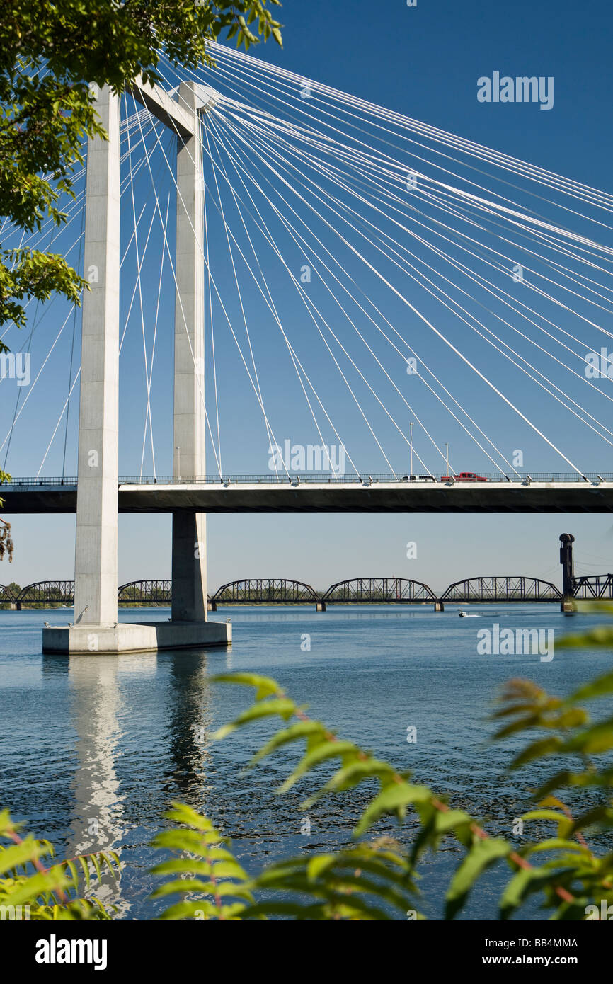 Cable Bridge crossing the Columbia River in Eastern Washington State ...