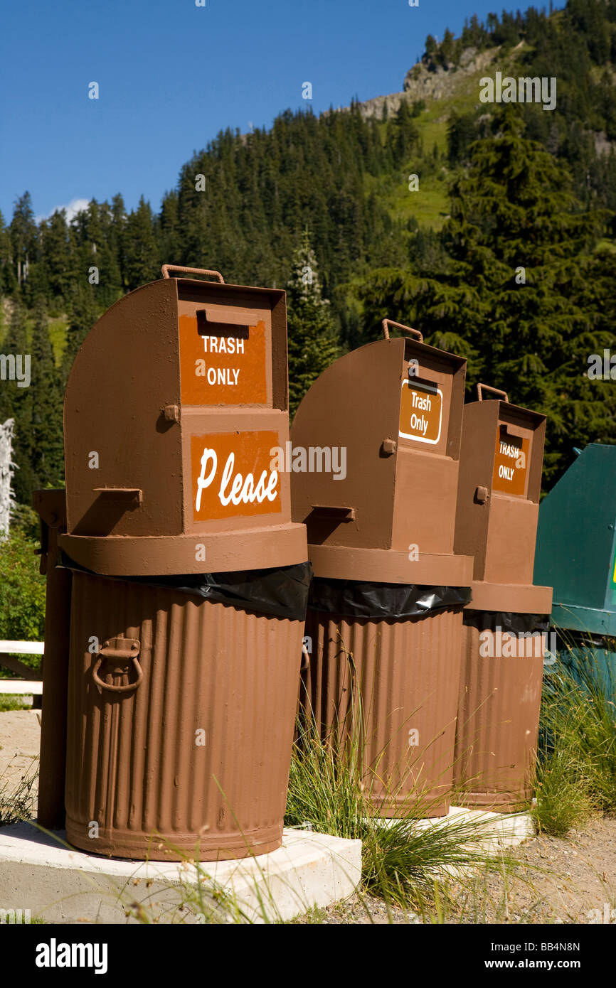 Garbage cans national park usa hi-res stock photography and images - Alamy