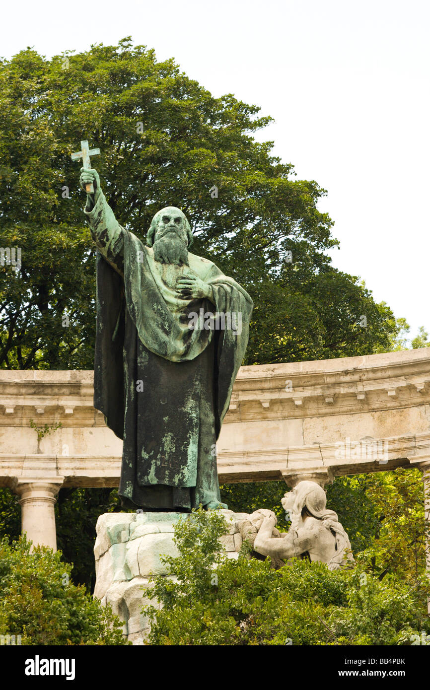 Statue st gellert on hi-res stock photography and images - Alamy