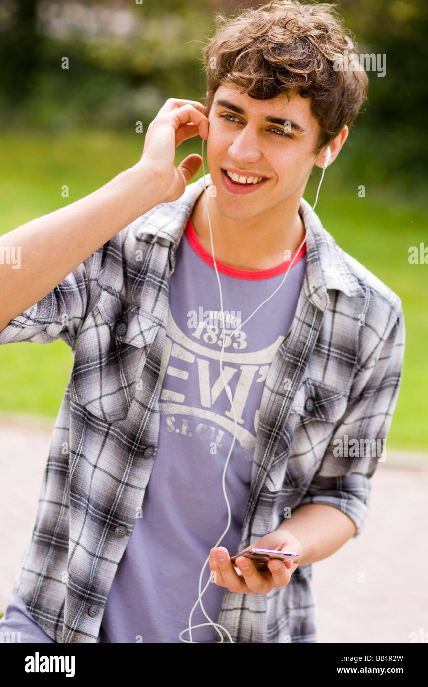 Man listening to iPod Stock Photo - Alamy