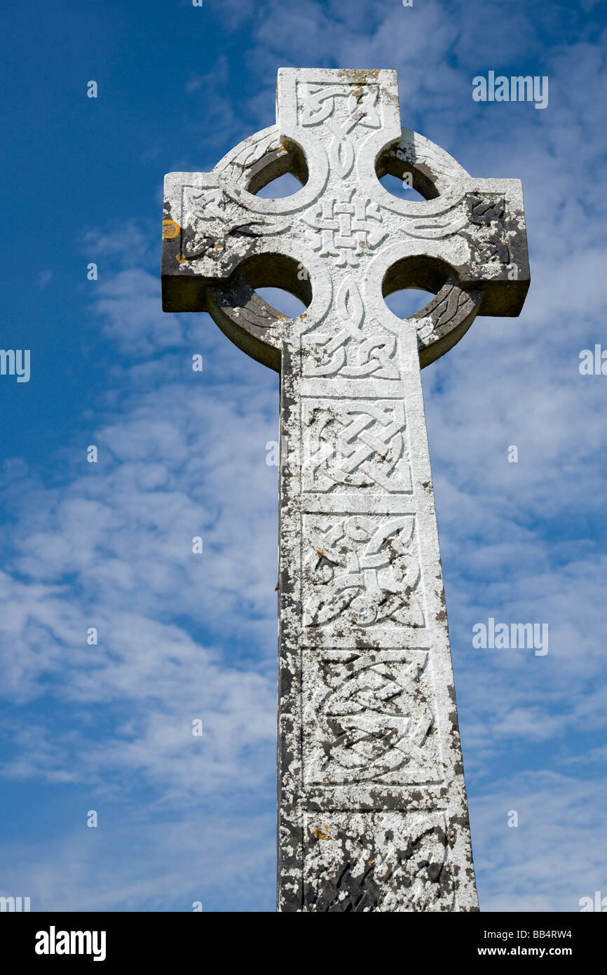 White celtic cross hi-res stock photography and images - Alamy