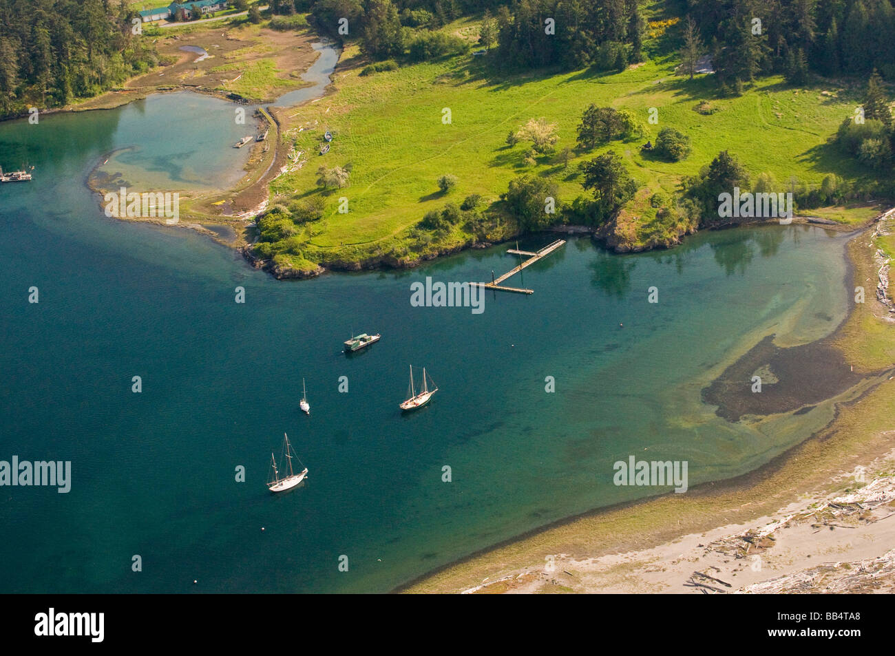 Provides safe mooring hi-res stock photography and images - Alamy