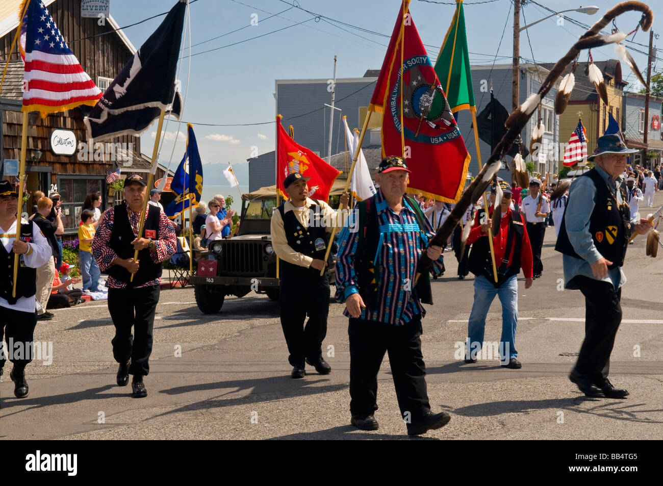 Native american color guard hi-res stock photography and images - Alamy