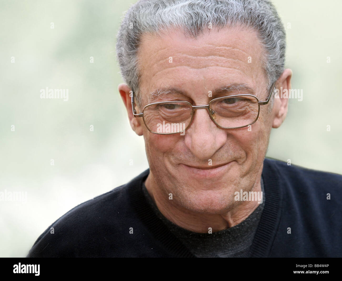 A portrait of a smiling senior man Stock Photo - Alamy