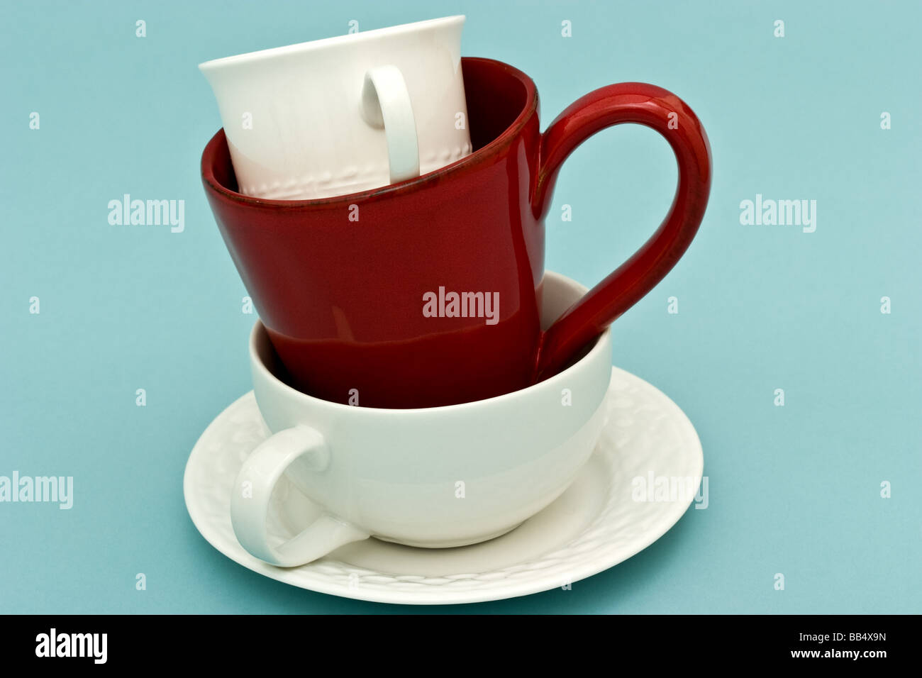 Stack red white saucer beverage holder hi-res stock photography and ...