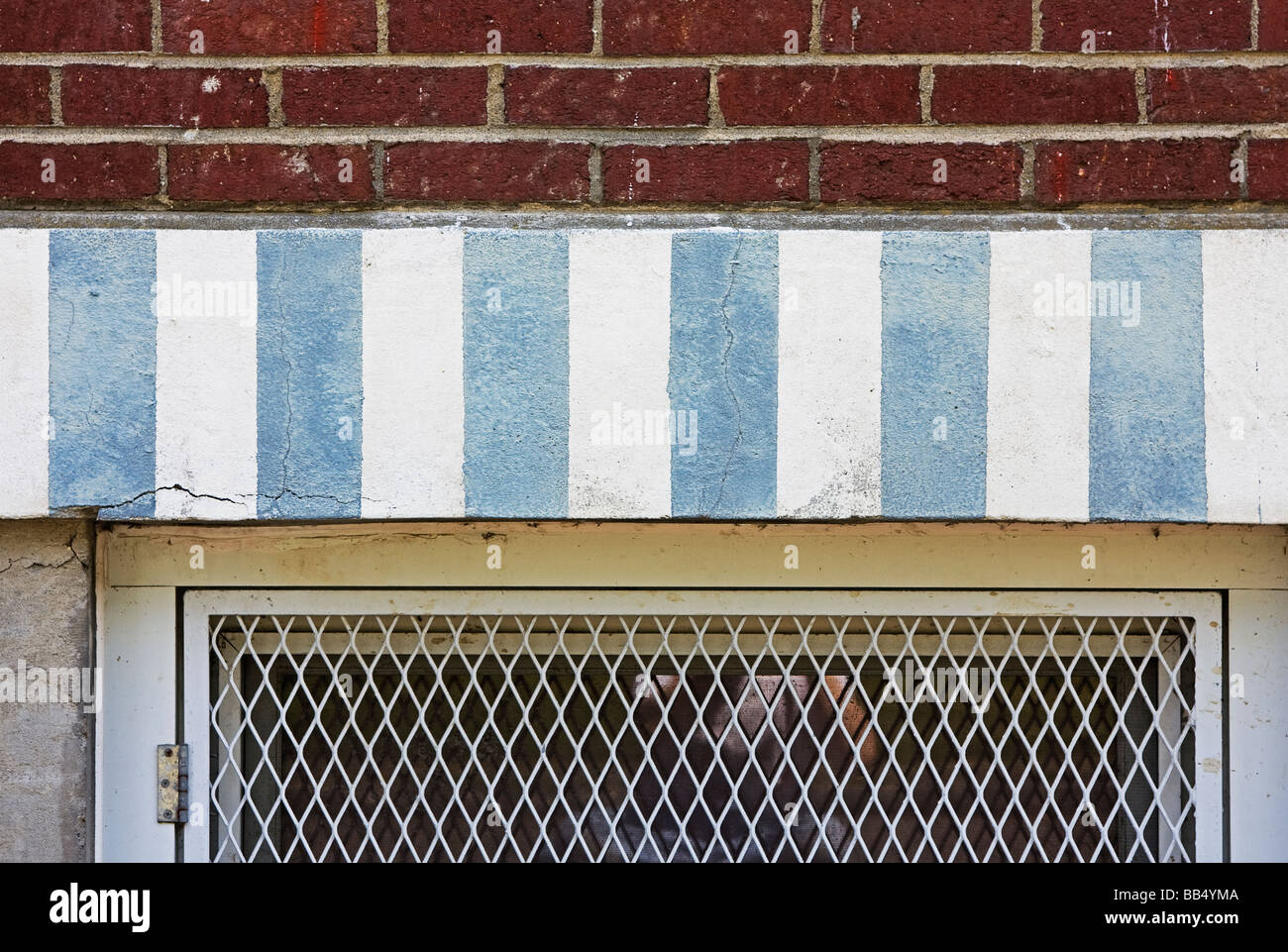 parking demarcation on building Stock Photo - Alamy