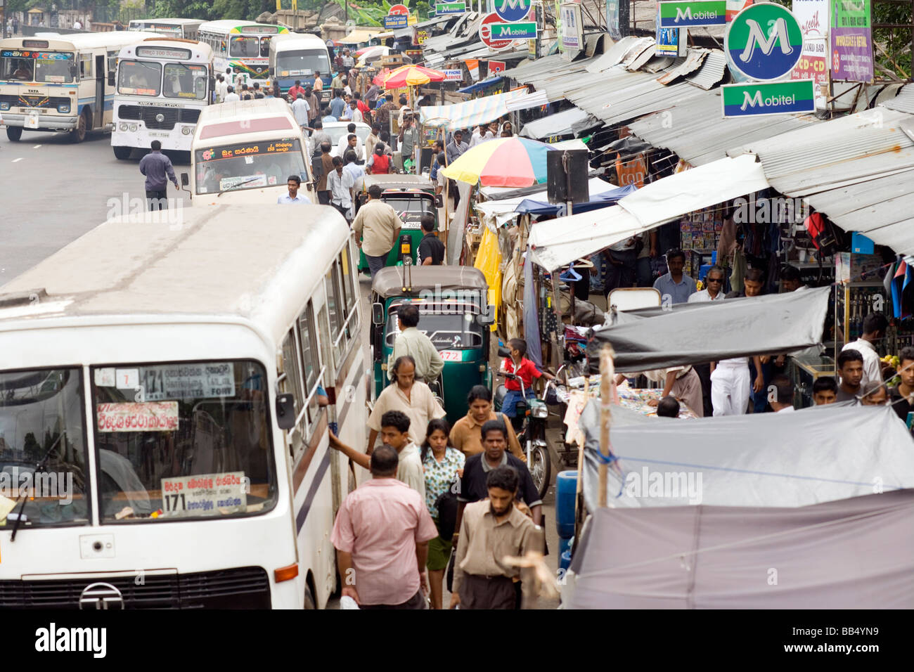 Colombo Sri Lanka, bus station opposite Fort Train Station on Union ...