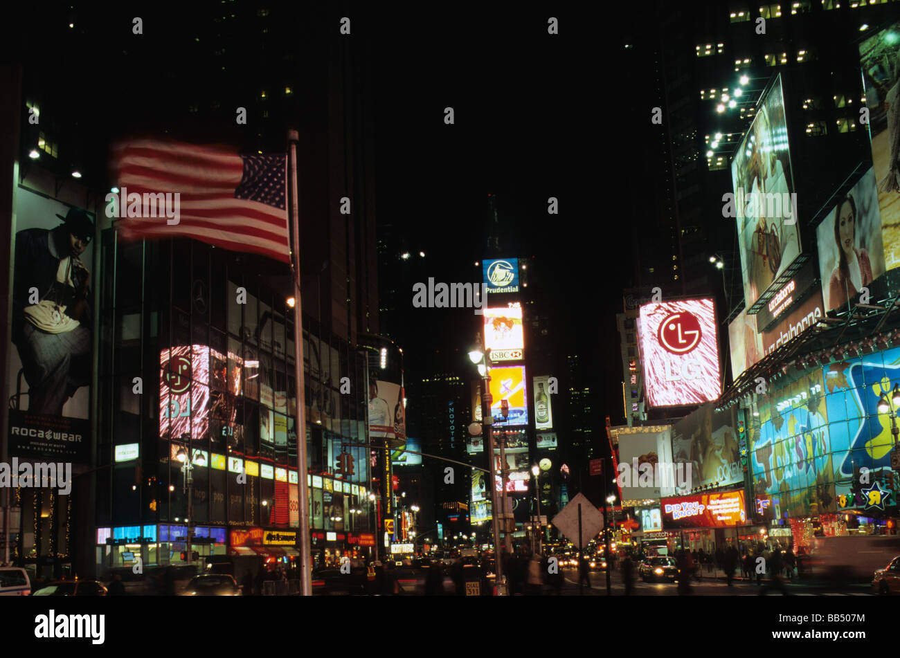 New York, Times Square / 42nd Street entertainment area at night Stock ...