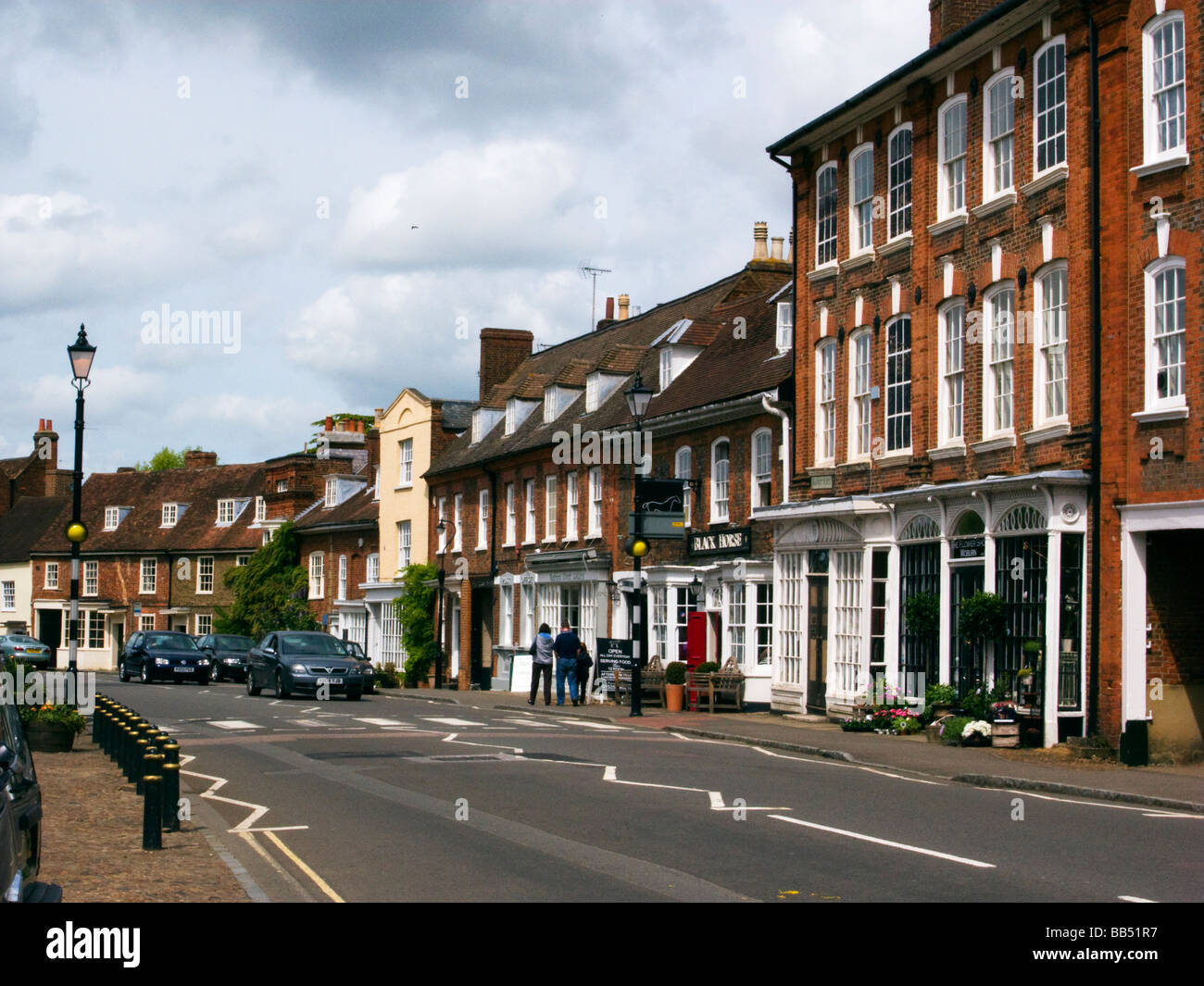 Woburn village hi-res stock photography and images - Alamy