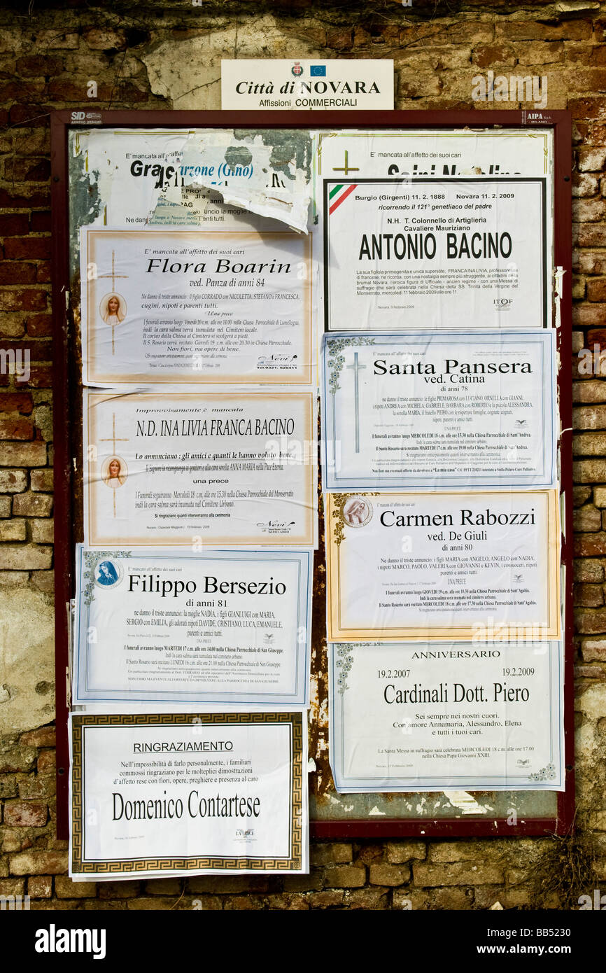card dead italy Stock Photo - Alamy