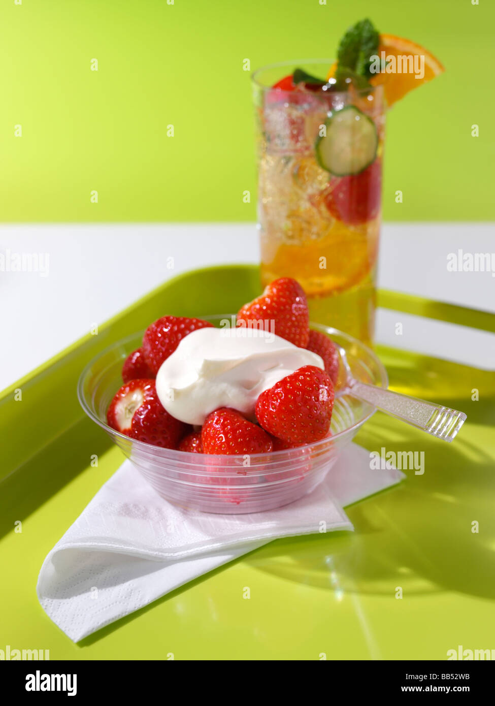 Strawberries And Cream With A Glass Of Pimms Stock Photo Alamy Strawberries And Cream With A Glass Of Pimms Stock Photo Alamy