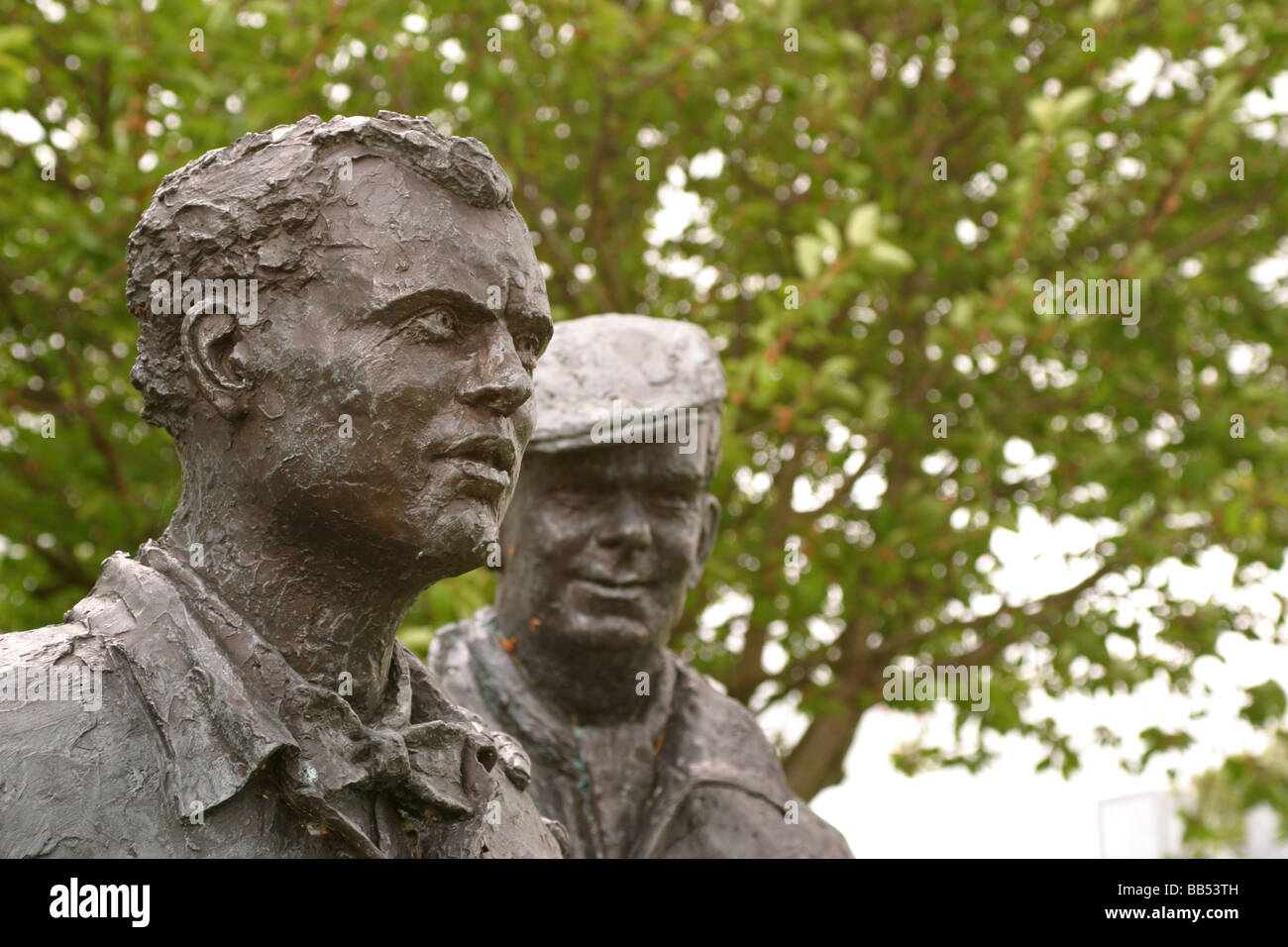 Statue of Mike Hawthorn and Frank Lofty England Stock Photo - Alamy