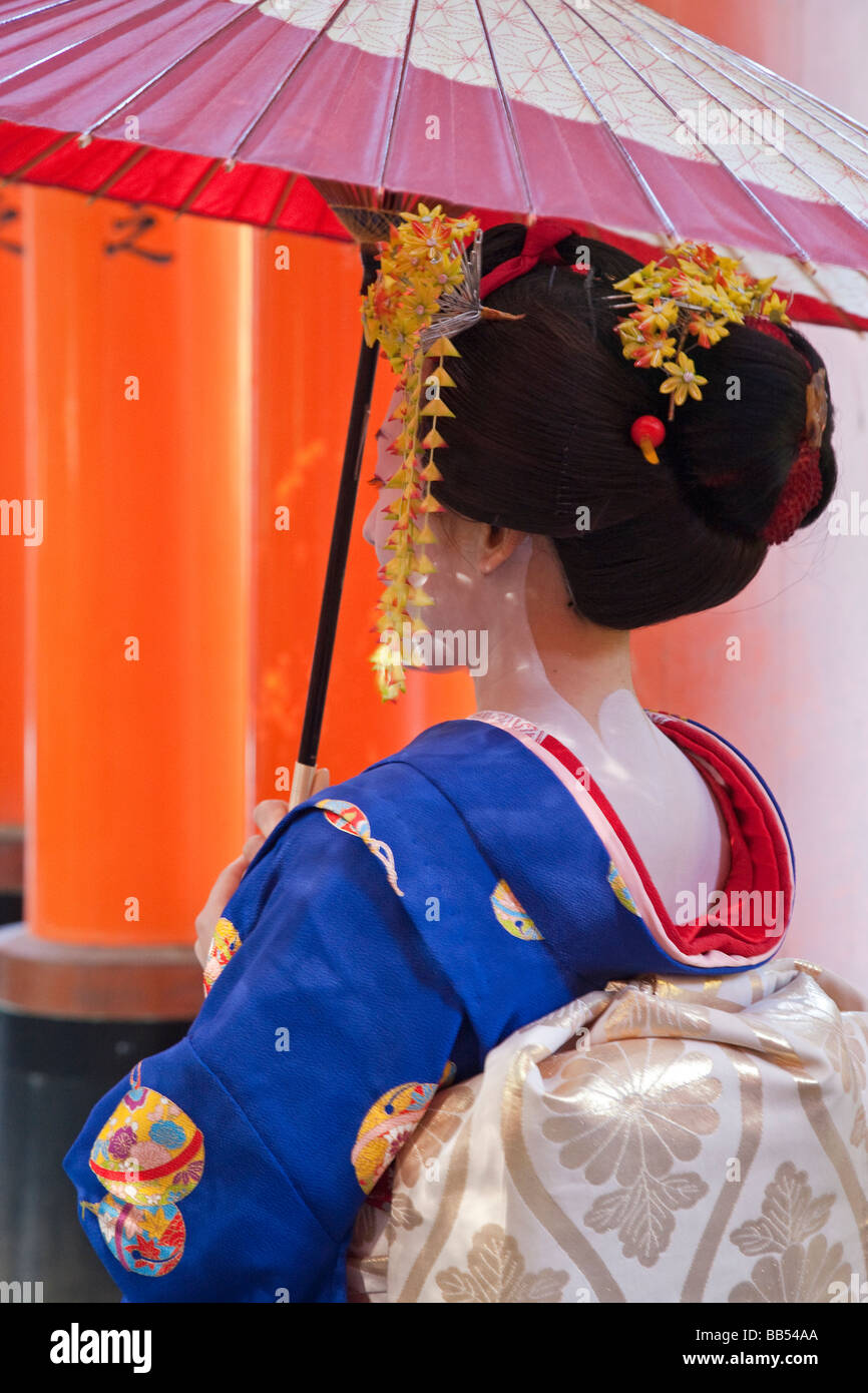 Back view of a Geisha women, Fushimi Inari Taish, Kyoto, Kansai Region ...